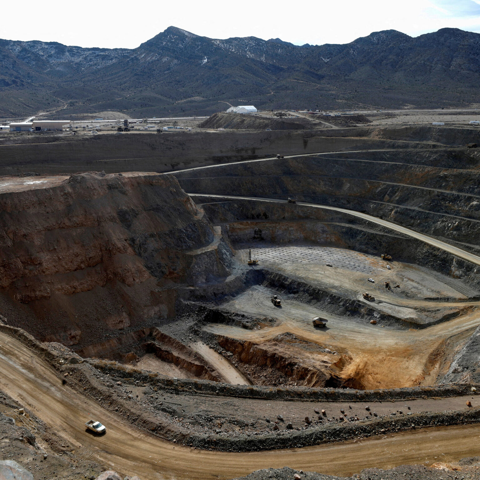 China Tightens Rare Earth Grip on U.S. Firms, Threatening Trade Clash ...